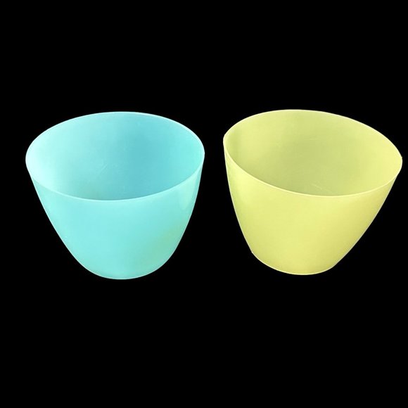 Tupperware | Kitchen | Vtg Tupperware 48 Set Of Two 14oz Refrigerator ...